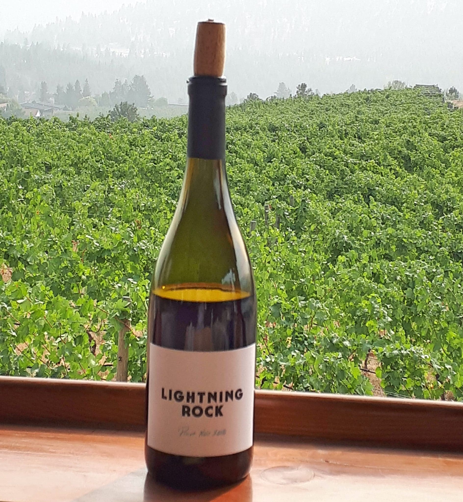 Lightning Rock Winery - Sparkling Wines and More - BCwinetrends